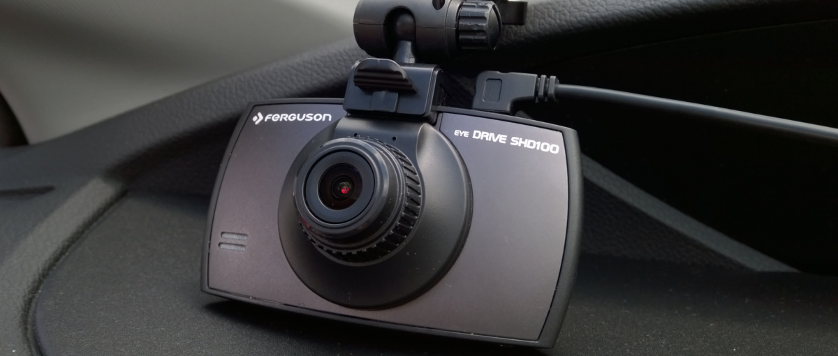 Wideorejestrator niewiele większy od pudełka zapałek. Ferguson Eye ...