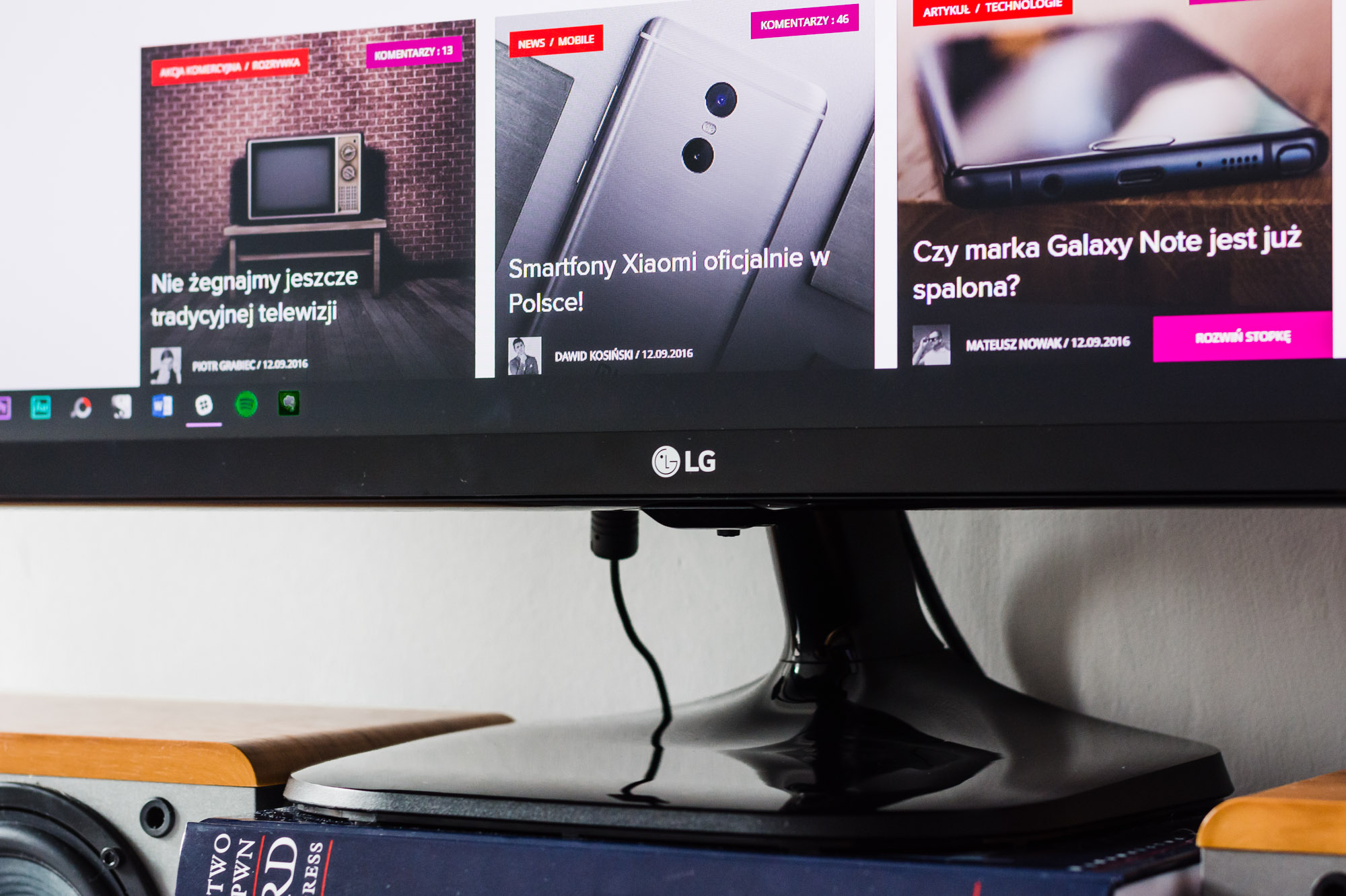 Monitor LG 34UM58 - recenzja Spider's Web